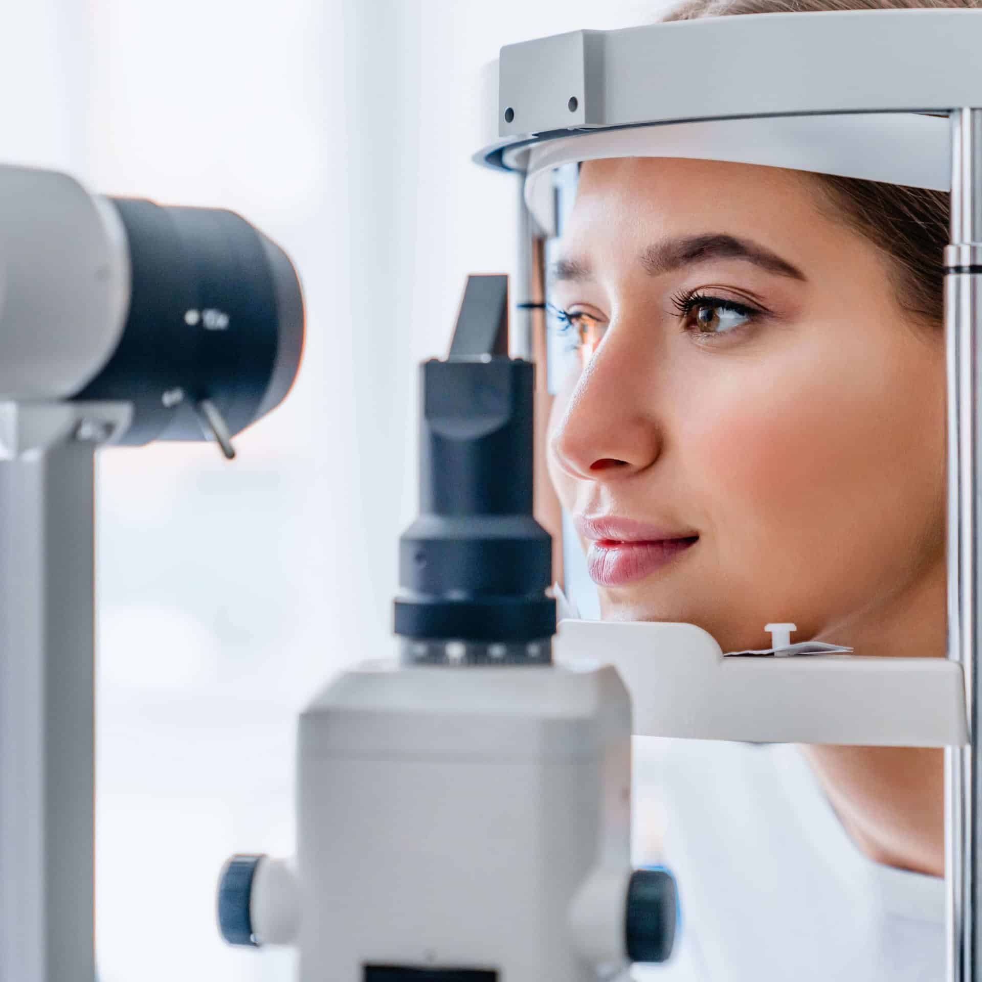 Posterior vitreous detachment Symptoms and Treatment - Clinique VisionPros