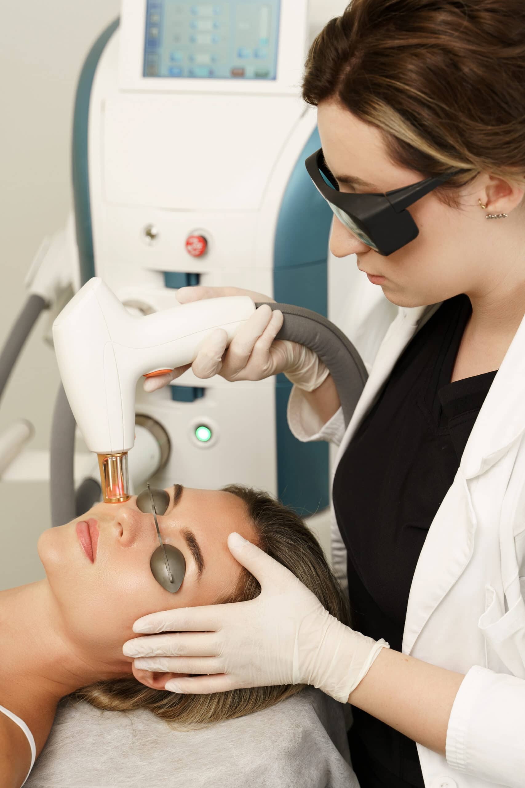 Advanced Dry Eye Clinic in Montreal | VisionPros